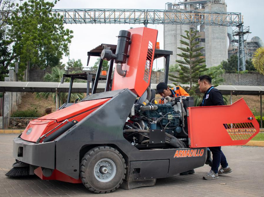 KOBE Dipercaya Pasok 4 Unit Powerboss Armadillo 10X - Kabarkansaja